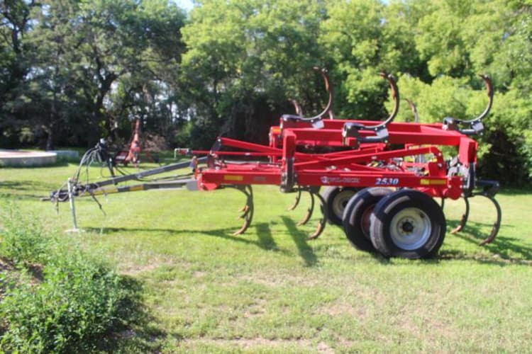 2019 Wil-Rich 2530 Tillage Chisel Plows for Sale | Tractor Zoom