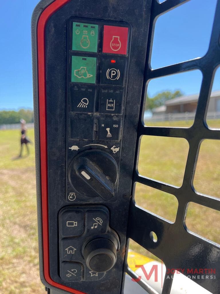 Tractor Zoom - 2020 Bobcat T76