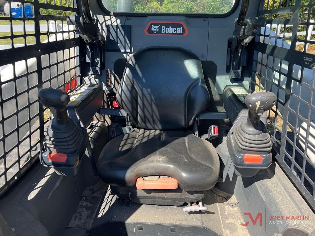 Tractor Zoom - 2020 Bobcat T76