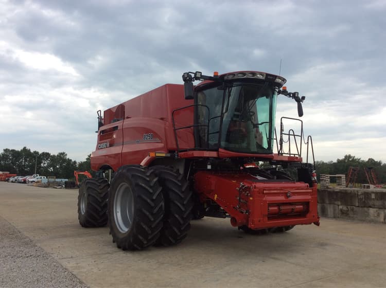 SOLD - 2020 Case IH 8250 Combines Class 8 | Tractor Zoom