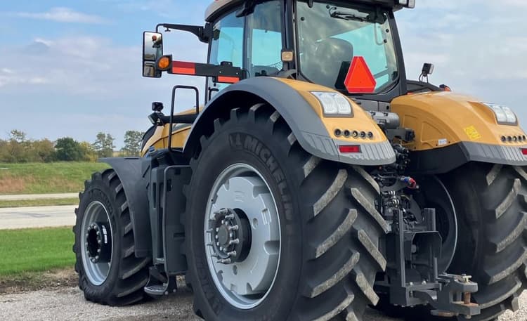 Challenger 1050 Tractors 425 or more HP for Sale | Tractor Zoom