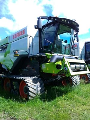 SOLD - 2020 Claas 8600 Stock No. 79449A Combines with 2,000 Hrs ...