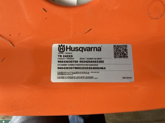 Tractor Zoom - 2020 Husqvarna TS242XD