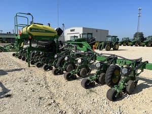SOLD - 2020 John Deere 1725 CCS Stock No. 85284 Planting with 12 Rows ...