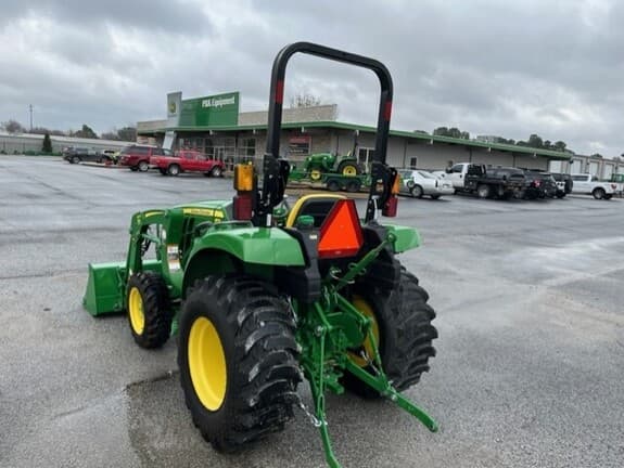 Tractor Zoom - 2020 John Deere 3043D