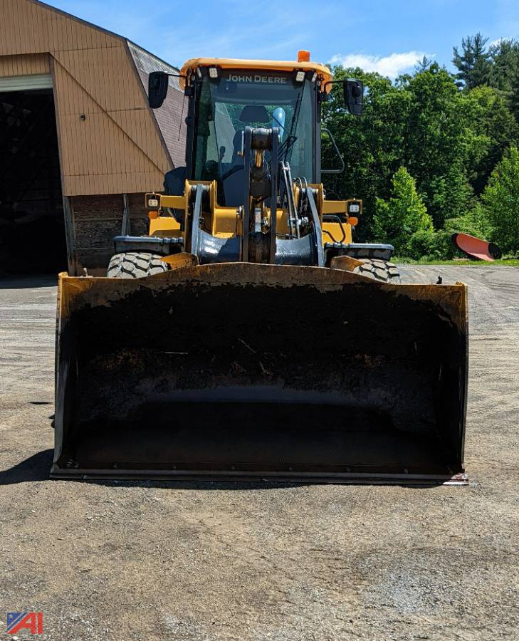 SOLD - 2020 John Deere 624L Construction with 317 Hrs | Tractor Zoom