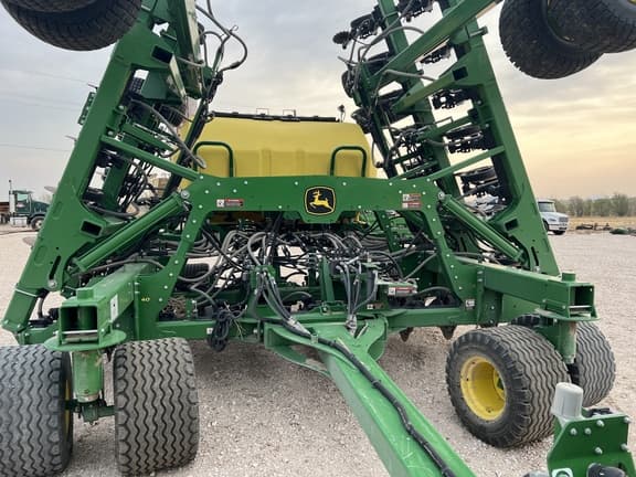 Tractor Zoom - 2020 John Deere N540C