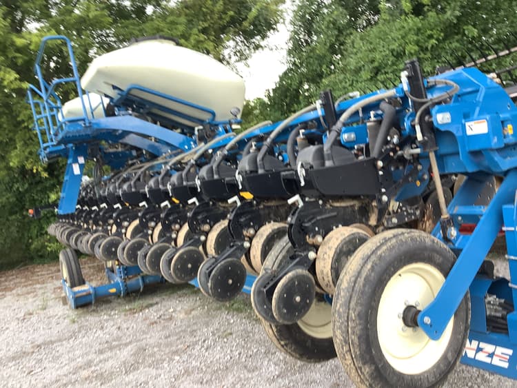 Kinze 3600 Planting Planters for Sale | Tractor Zoom