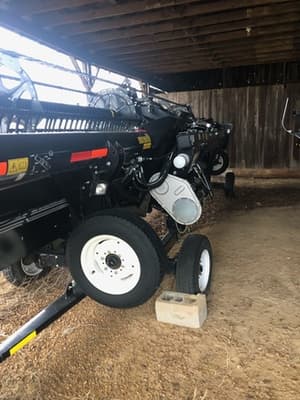SOLD - 2020 MacDon FD135 Stock No. 349949 Harvesting with 35 ft ...