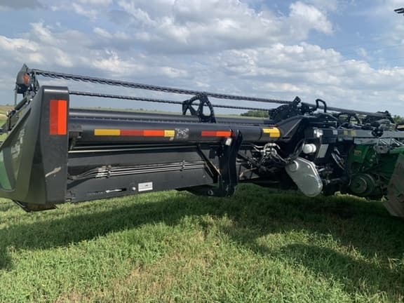 2020 MacDon FD135 Harvesting Headers - Platform for Sale | Tractor Zoom