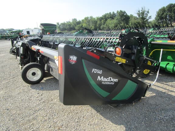 2020 MacDon FD140 Harvesting Headers - Platform for Sale | Tractor Zoom