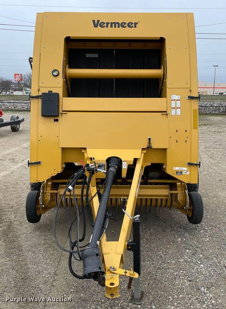 2020 Vermeer 504R Premium Hay and Forage Balers - Round for Sale ...