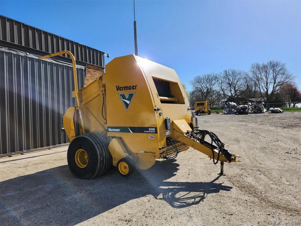 Vermeer 605N Cornstalk Special Hay and Forage Balers - Round for Sale ...