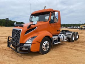 SOLD - 2020 Volvo VNL Lot No. 52844038 Other Equipment with 580,887 mi ...