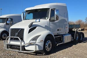 SOLD - 2020 Volvo VNR Lot No. DV0126 Other Equipment with 407,865 mi ...