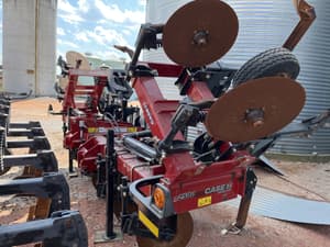 SOLD - 2021 Case IH 2500 Stock No. 23969X Tillage with 9 Shanks ...