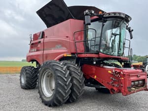 SOLD - 2021 Case IH 8250 Stock No. 10071A Combines with 1,423 Hrs ...