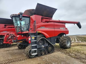 SOLD - 2021 Case IH 9250 Lot No. 500 Combines with 1,090 Hrs | Tractor Zoom