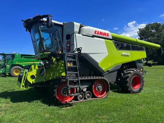 SOLD - 2021 CLAAS Lexion 8600TT Combines Class 8 | Tractor Zoom