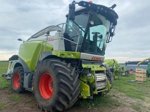 SOLD - 2021 CLAAS 990 Stock No. H055387 Harvesting with 963 Hrs ...