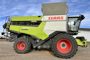 SOLD - 2021 CLAAS Lexion 8600 Stock No. 0601 Combines with 776 Hrs ...