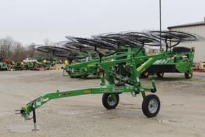 SOLD - 2021 Frontier WR3110 Carted Wheel Rake Hay and Forage | Tractor Zoom