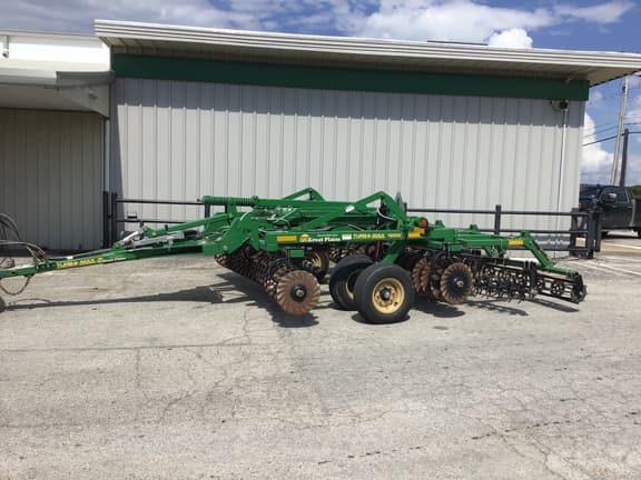 SOLD - 2021 Great Plains 1200TM Tillage Vertical Tillage | Tractor Zoom