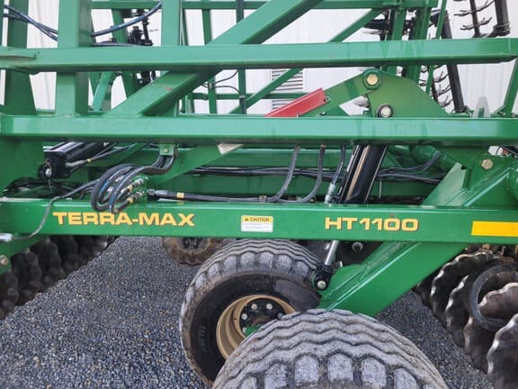 SOLD - 2021 Great Plains HT1100 Tillage Vertical Tillage | Tractor Zoom