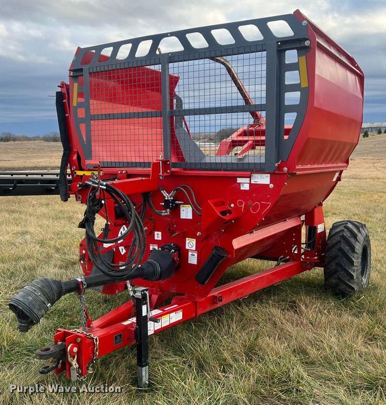 SOLD - 2021 Highline BP660 Hay and Forage Bale Processors | Tractor Zoom