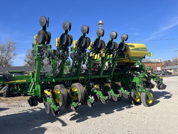 2021 John Deere 1795 Planting Planters for Sale | Tractor Zoom