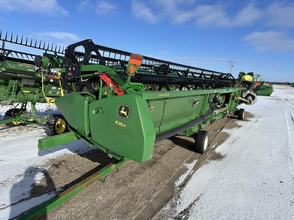 2021 John Deere 635F Harvesting Headers - Platform for Sale | Tractor Zoom