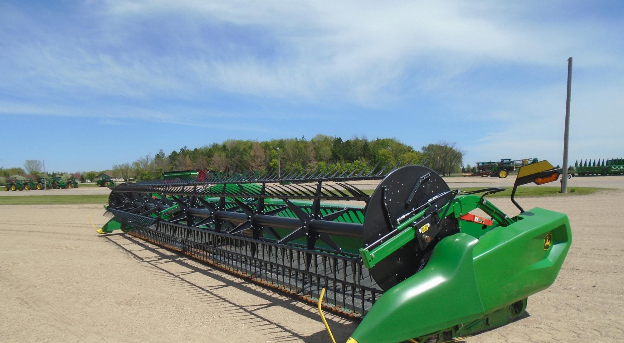 SOLD - 2021 John Deere RD40F HydraFlex Draper Head Harvesting with 40 ...