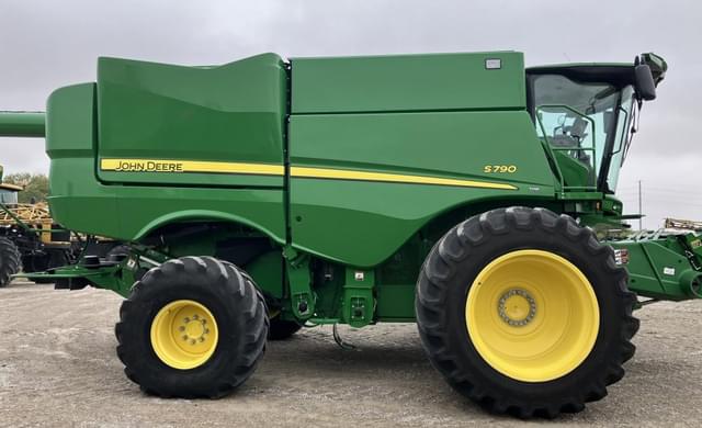 John Deere S790 Stock No. 5072R Combines For Sale with 1,510 Hrs ...