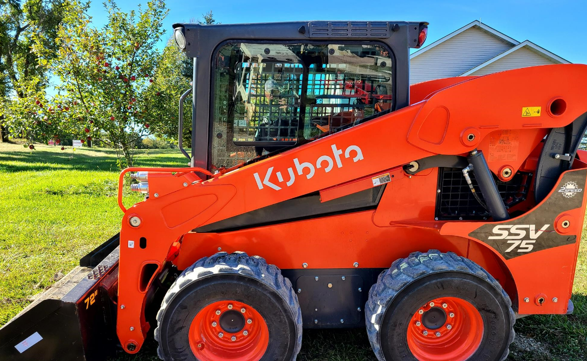 SOLD - 2021 Kubota SSV75 Construction with 302 Hrs | Tractor Zoom