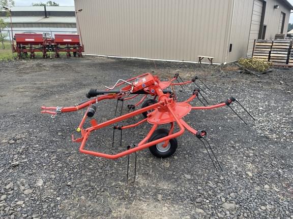 2021 Kuhn GF222T Hay and Forage Hay - Rakes/Tedders for Sale | Tractor Zoom