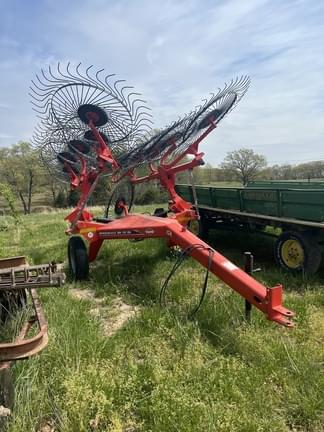 2021 Kuhn SR110 Hay and Forage Hay - Rakes/Tedders for Sale | Tractor Zoom