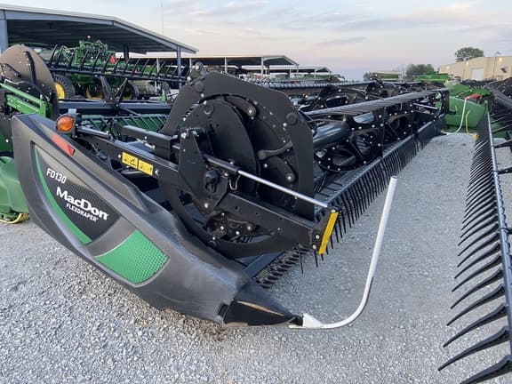 SOLD - 2021 MacDon FD130 Harvesting Headers - Platform | Tractor Zoom