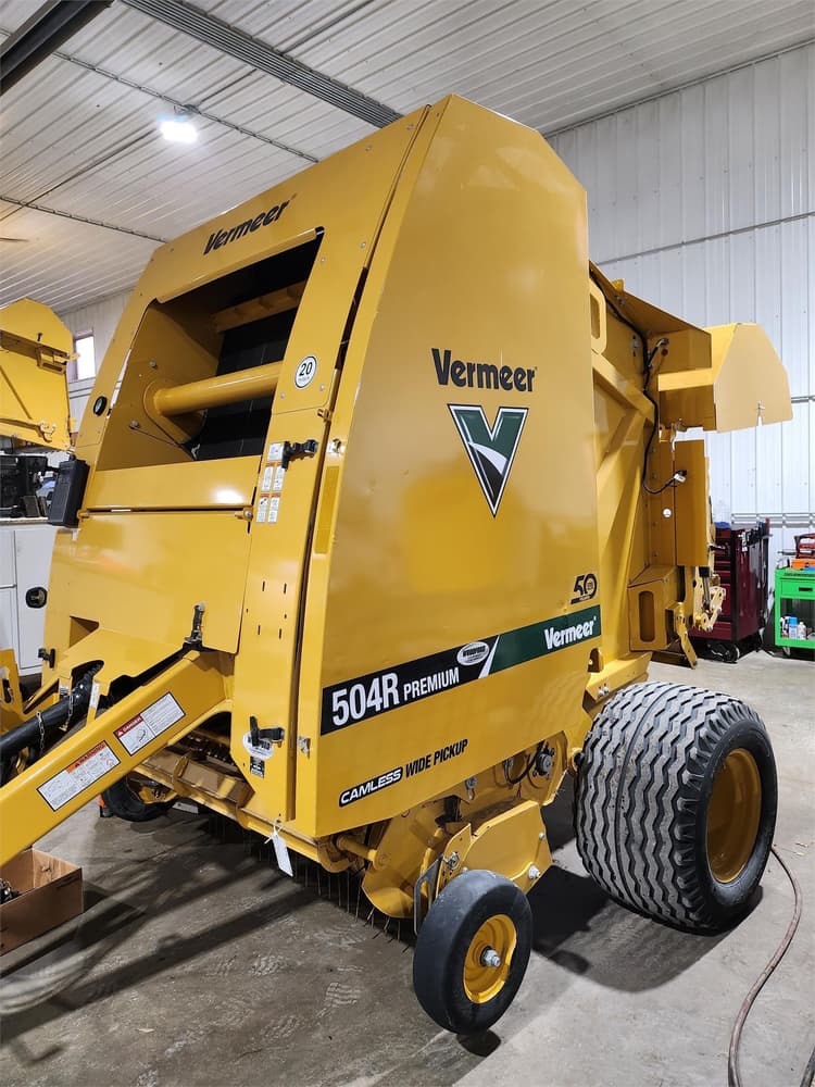 2021 Vermeer 504R Premium Hay and Forage Balers - Round for Sale ...