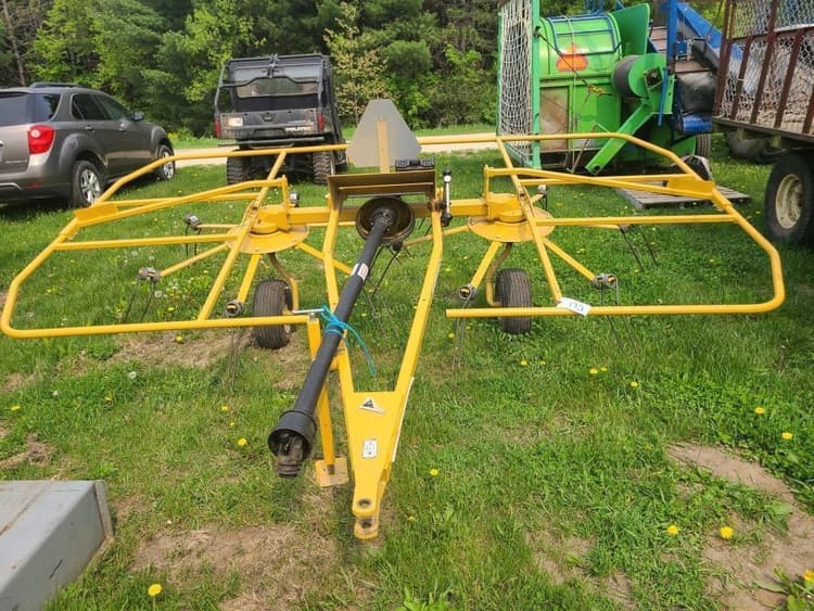 SOLD - 2021 Vermeer TD100 Hay and Forage Hay - Rakes/Tedders | Tractor Zoom