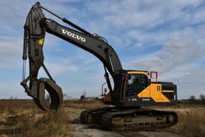 SOLD - 2021 Volvo EC300EL excavator Construction with 1,062 Hrs ...