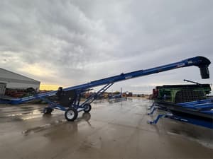 SOLD - 2022 BRANDT 1547LP+ Stock No. 218329285 Harvesting with 47 Ft | Tractor Zoom