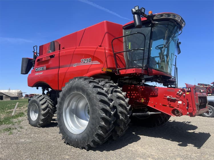 SOLD - 2022 Case IH 7250 Combines Class 7 | Tractor Zoom