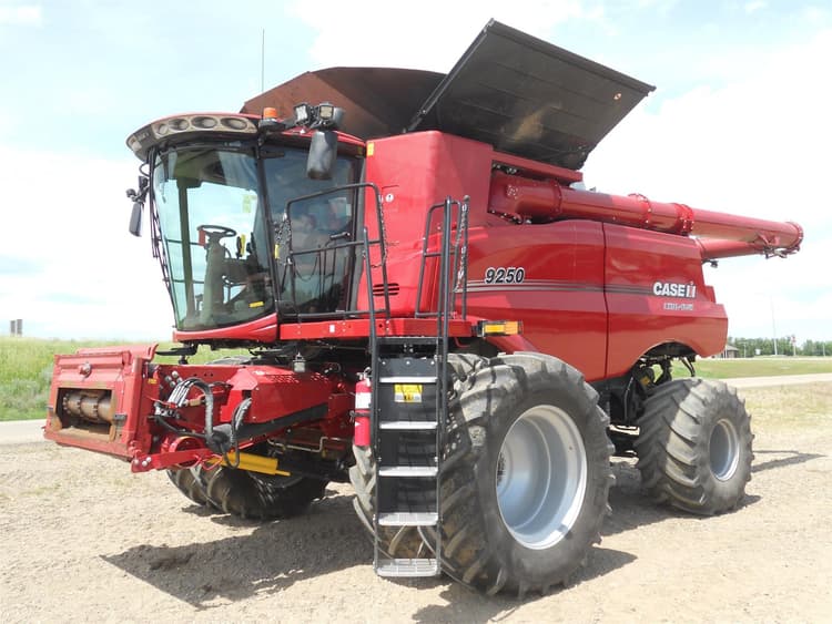 2022 Case IH 9250 Combines Class 9/10 for Sale | Tractor Zoom