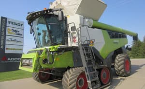 SOLD - 2022 CLAAS Lexion 8600TT Stock No. 5044R Combines with 552 Hrs ...