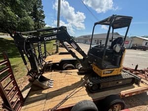SOLD - 2022 John Deere 26G Lot No. 281157 Construction with 1,040 Hrs ...