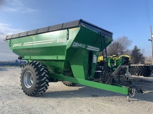 SOLD - 2022 Demco 850 Stock No. 203796 Harvesting with 850 Bu | Tractor ...