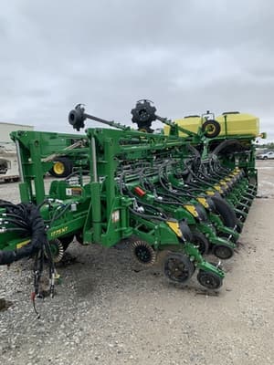 SOLD - 2022 John Deere 1775NT Stock No. 450378 Planting with 24 Rows ...