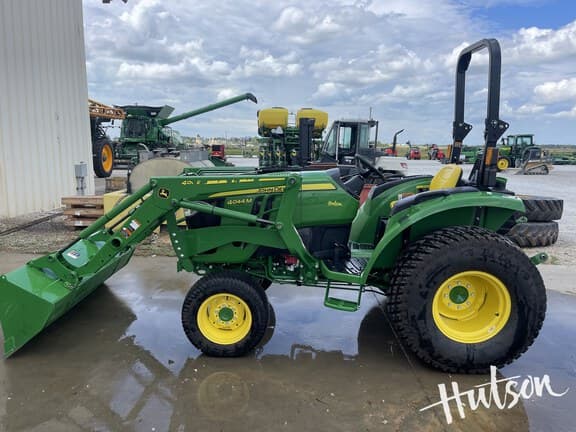 SOLD - 2022 John Deere 4044M Tractors 40 to 99 HP | Tractor Zoom