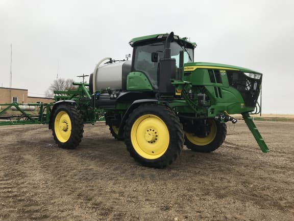 SOLD - 2022 John Deere 410R Chemical Applicators Sprayers - Self ...