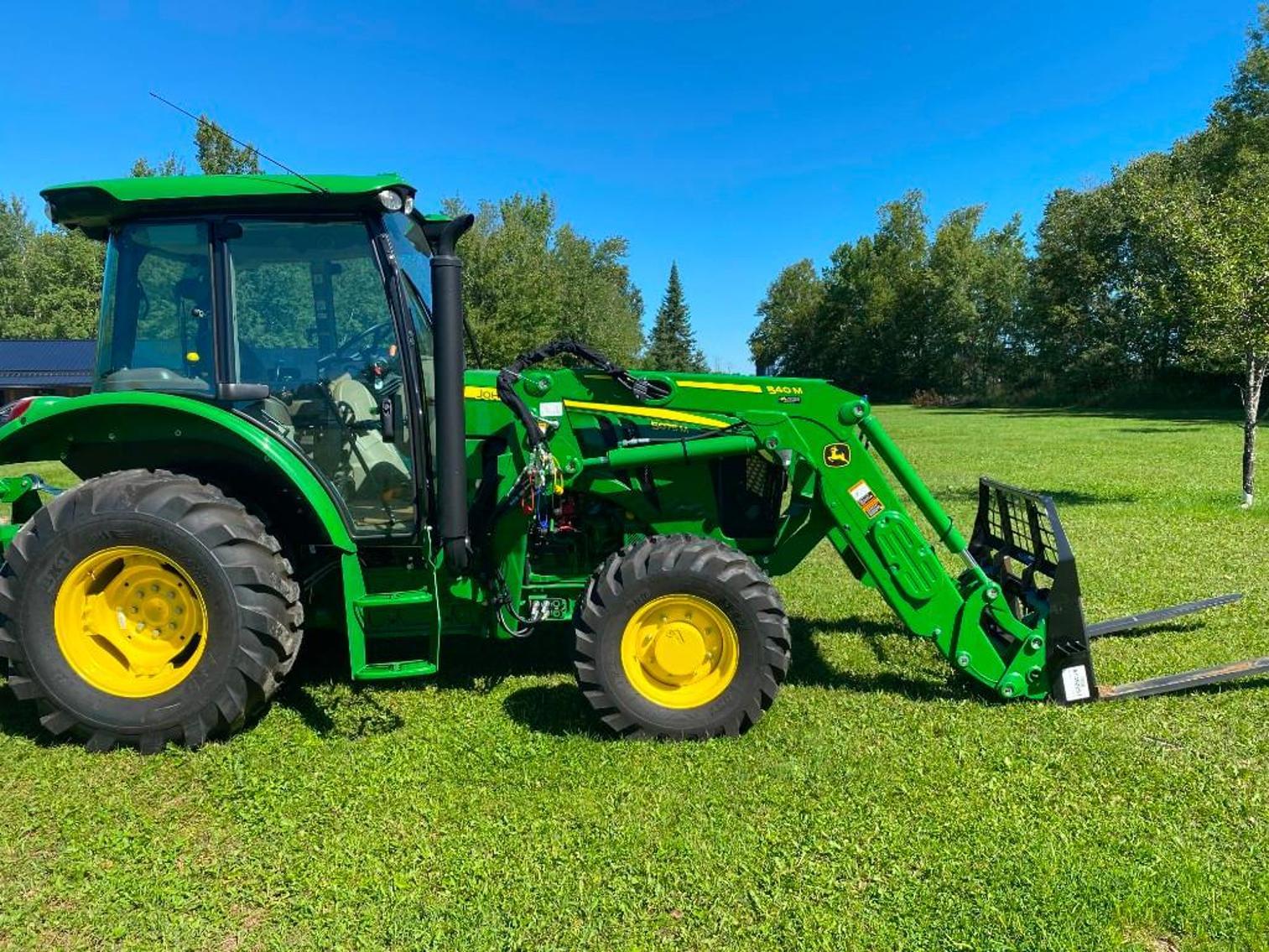 Tractor Zoom - 2022 John Deere 5075M